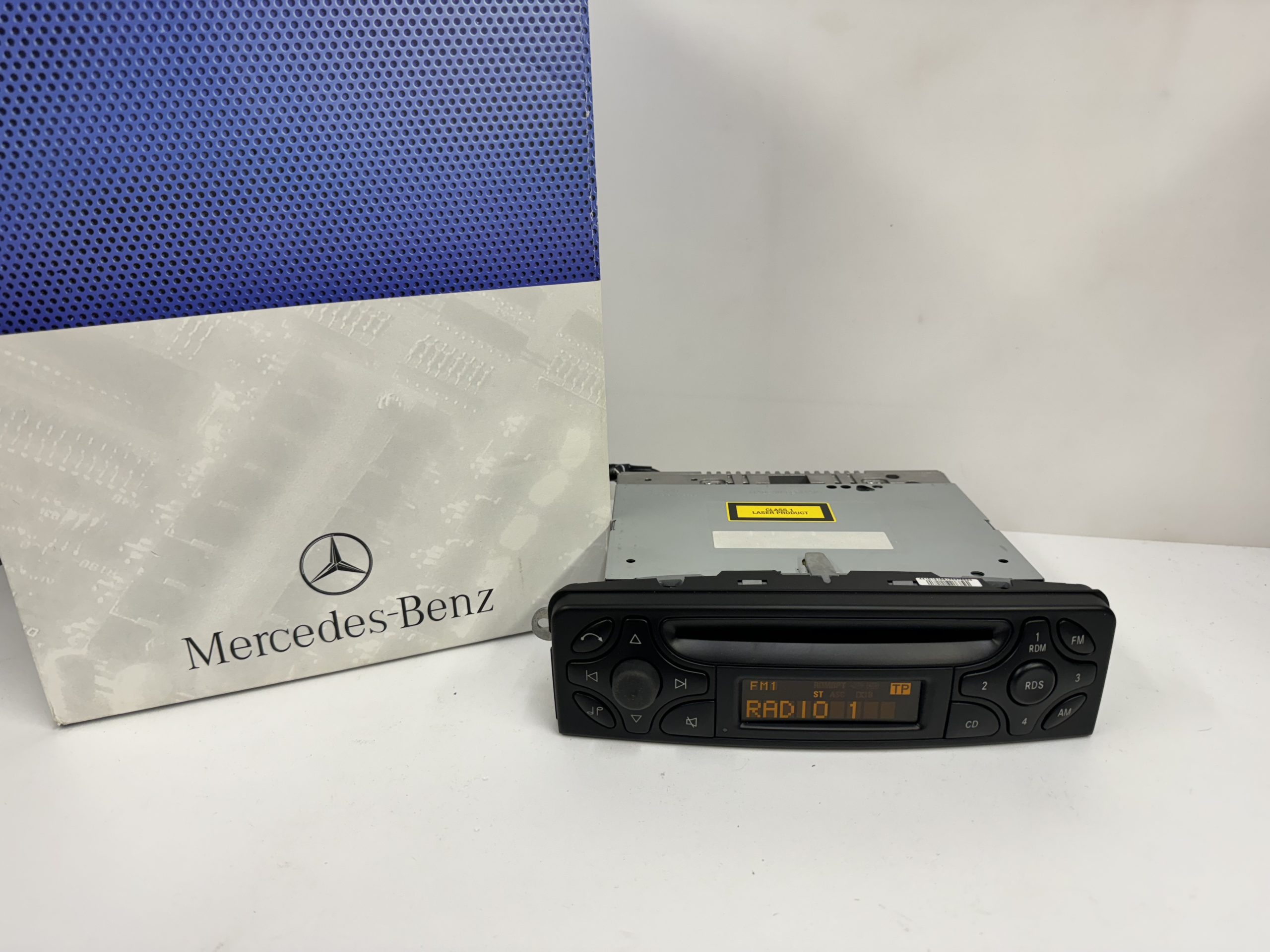 Mercedes Becker original oem cd player hardly used - JT Audio