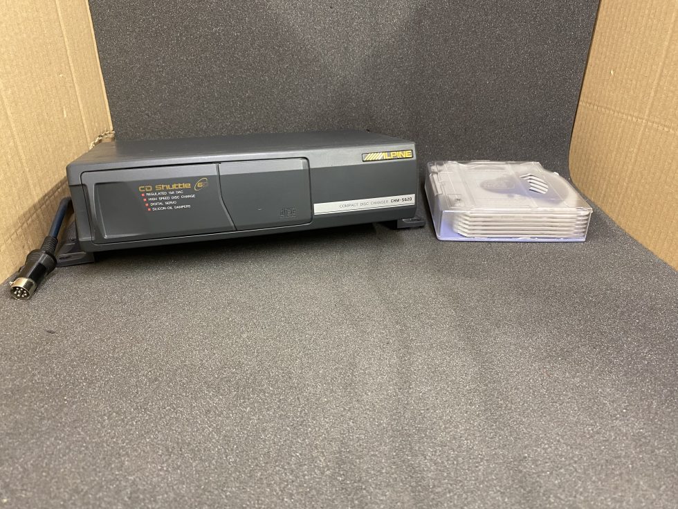 Alpine M Bus 8 Pin Car Radio Stereo 6 Disc Plug In Add On Cd Changer ...