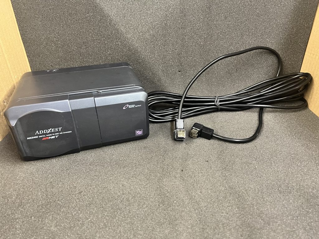 Clarion Addzest Mini-Disc 6 disc changer Ce-Net - JT Audio