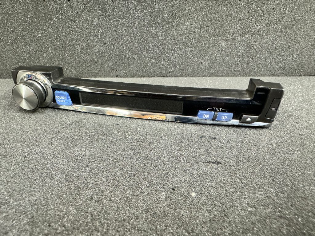 Alpine Iva-D310 front panel complete - JT Audio