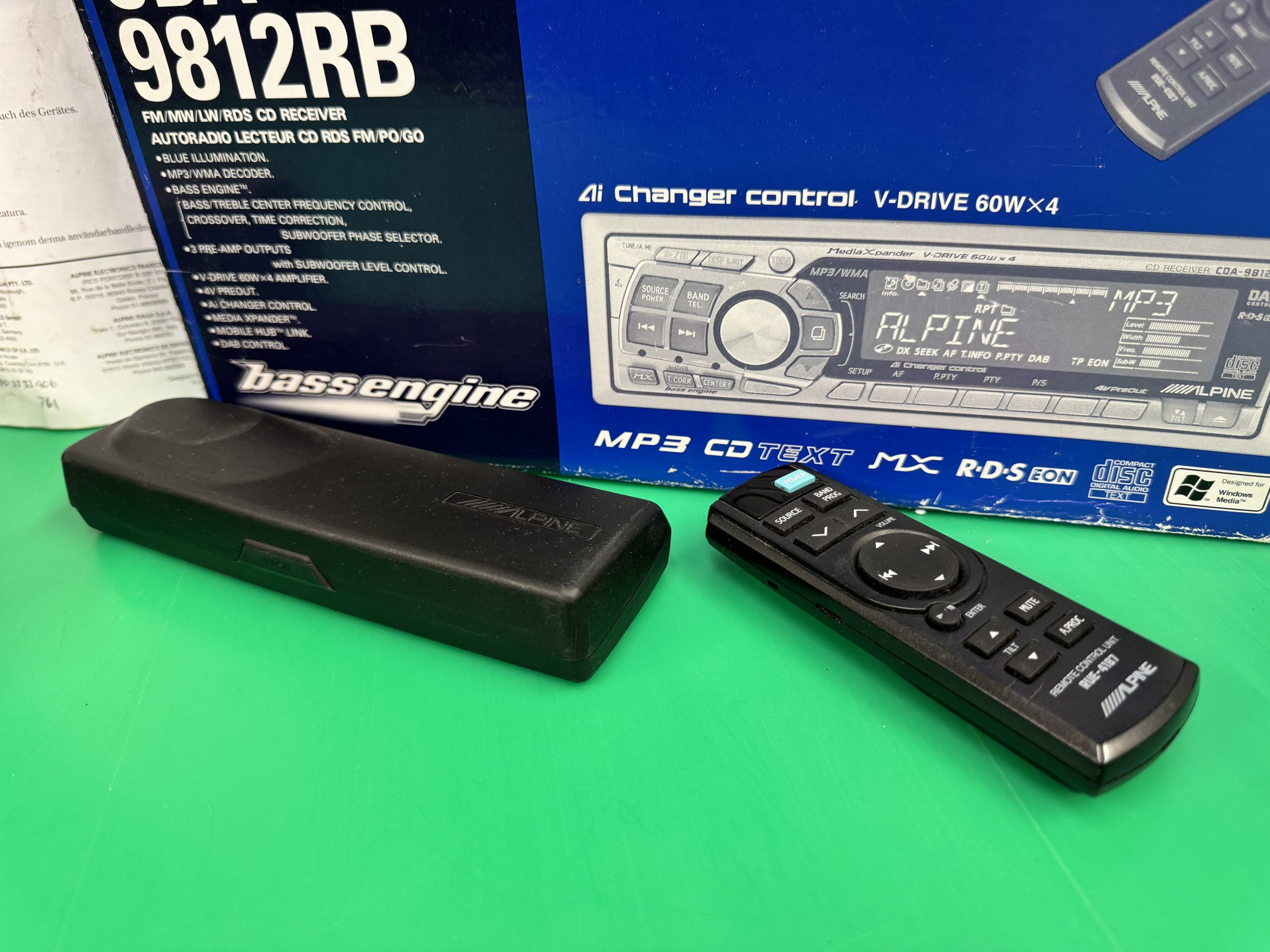 Alpine Car Radio Stereo Cd Mp3 Player Model Cda-9812rb V-Drive 60x4 ...