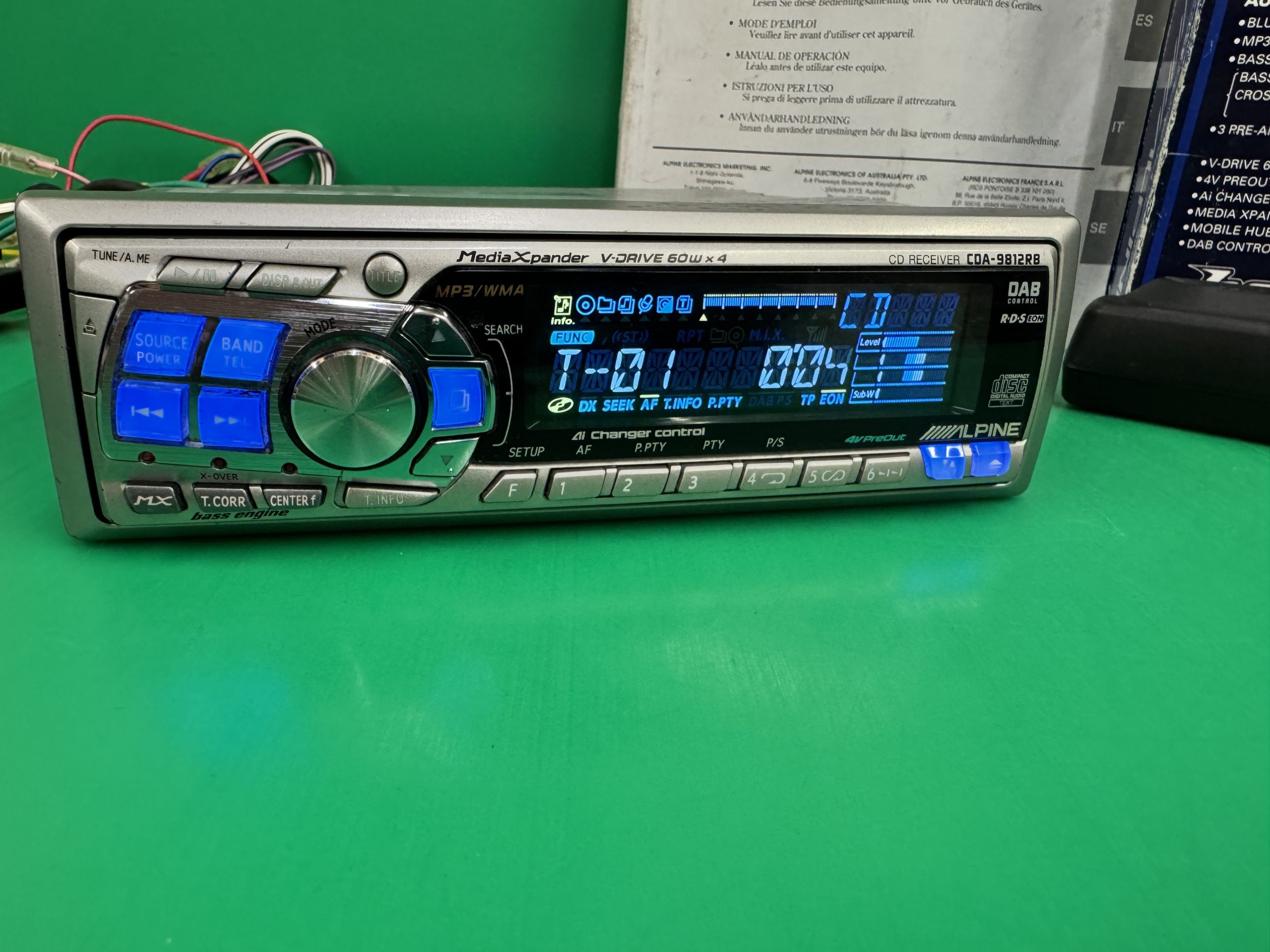 Alpine Car Radio Stereo Cd Mp3 Player Model Cda-9812rb V-Drive 60x4 ...